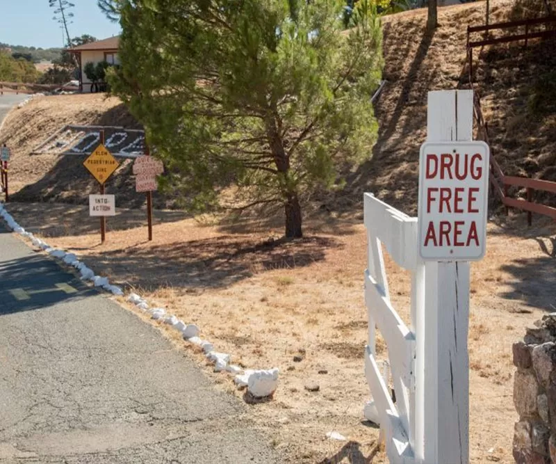 Sober Living Environment | Bi-Bett | Drug and alcohol free